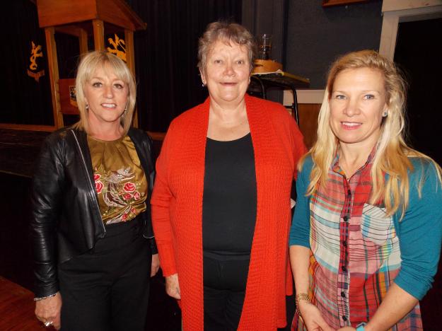 Out & About | Author Celia Lashlie Entertains at Takapuna Grammar